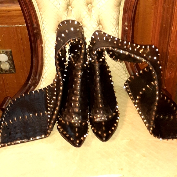 IAM JENNIFER LE | Shoes | Iam Jennifer Le 2bd X Caiman Ll Hybrid Croc ...